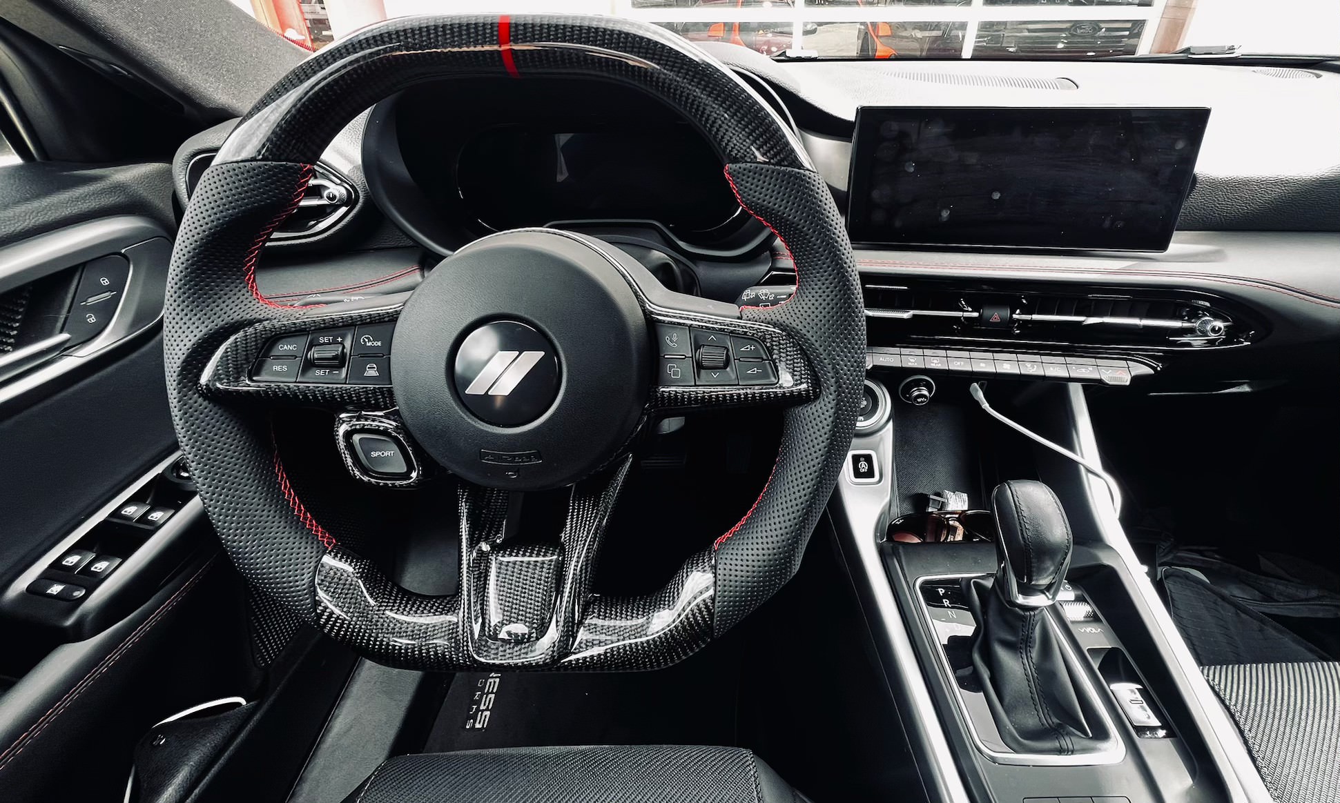 Dodge Hornet Custom Steering Wheel - Carbon Fiber - Flat Top/ Flat ...